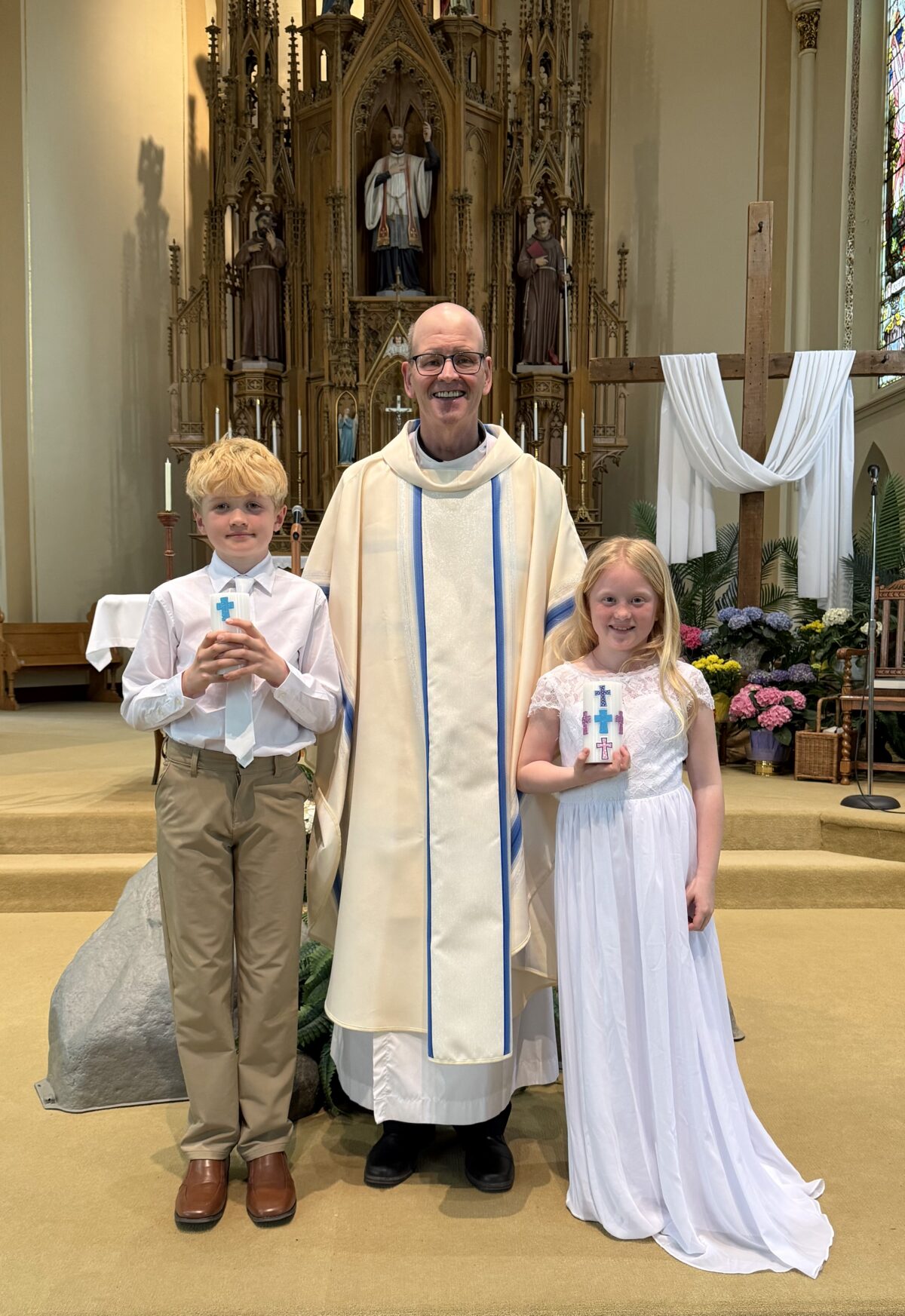 St. Francis Xavier youth make first communion - Superior Catholic Herald
